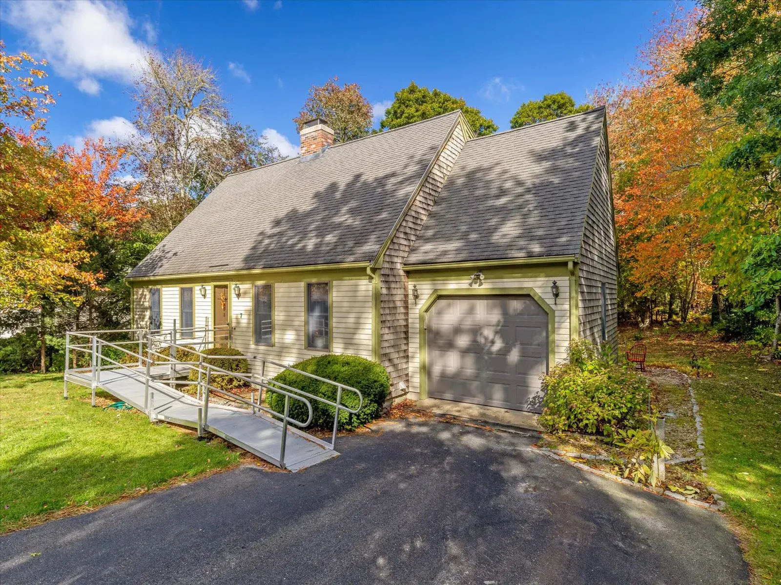 7 Sandy Way Mashpee MA 02649 MLS #22505291